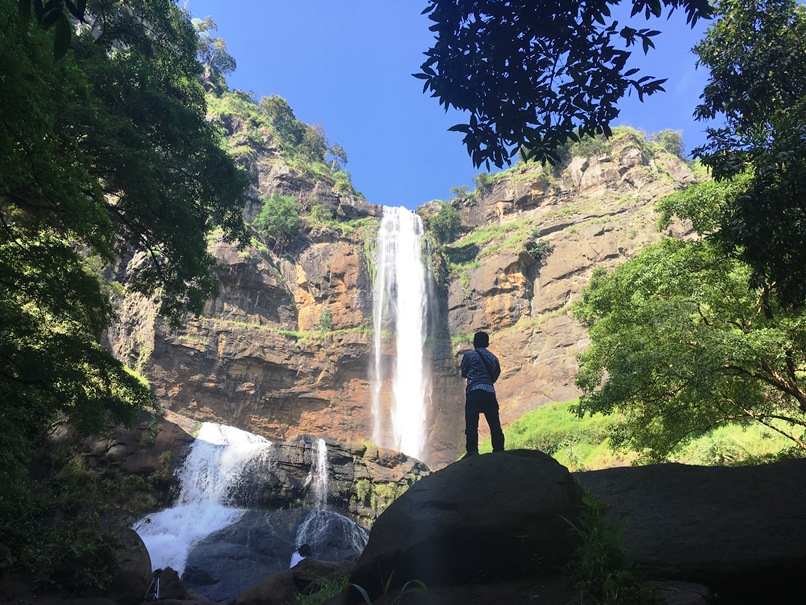 [Geopark Ciletuh] Antara Curug Sodong dan Curug Cikanteh – Made Wahyuni